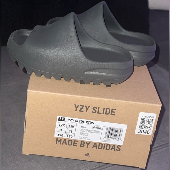 adidas | Shoes | Adidas Yzy Slide Kids In Charcoal | Poshmark